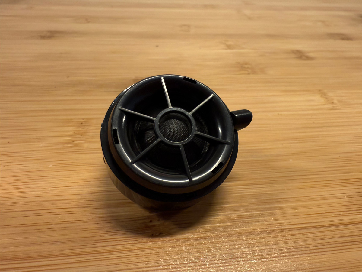 Comparing Porsche Base, BOSE, and Burmester speakers | Rennspec