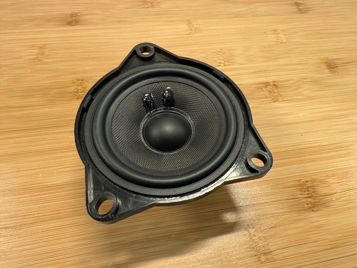 Comparing Porsche Base, BOSE, and Burmester speakers | Rennspec