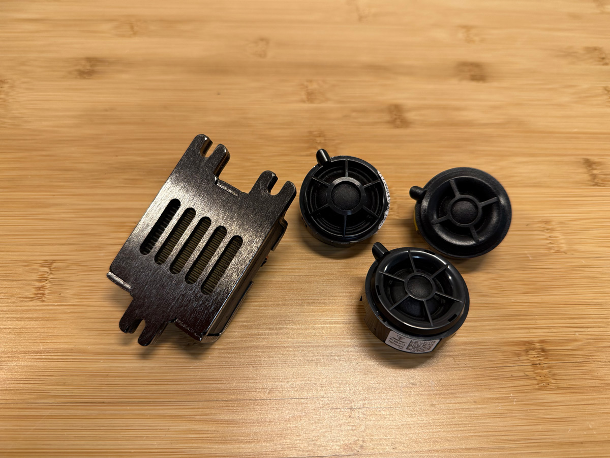 Comparing Porsche Base, BOSE, and Burmester speakers | Rennspec